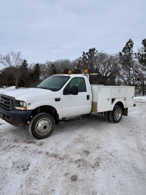 2003 Ford F450 V10 | Glen Ullin, ND