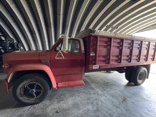 1974 GMC 6500 grain truck. New engine. | Turtle Lake, ND