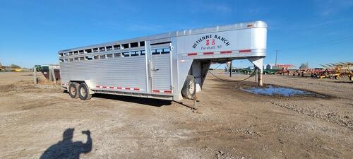 2007 Featherlite Aluminum 24' Stock Trailer, 7K Axles, 14 Ply Tires, 2 ...