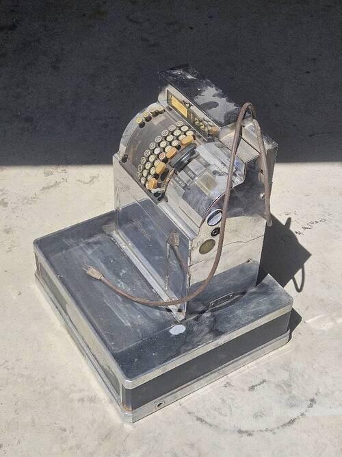 Old national cash register. | Ray, ND