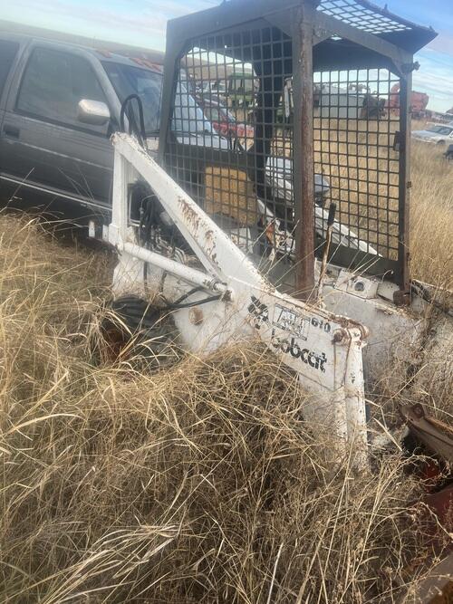 Old bobcat skidsteer. Got it from a guy in devils lake on a cleanup up ...