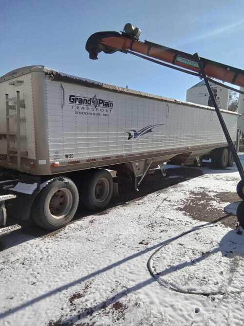 1995 Wilson DWH400 hopper trailer | Saint Anthony, ND
