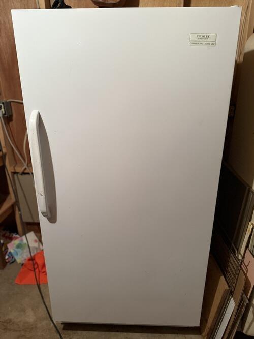Crosley Upright Freezer This is a Crosley Upright. The outside ...