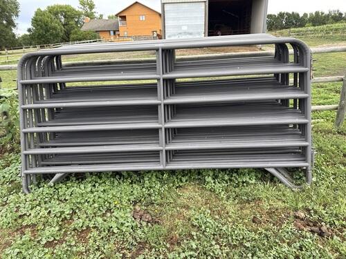 18- Behlen 10 utility panels 20 ga. PRICE DROP | Bismarck, ND