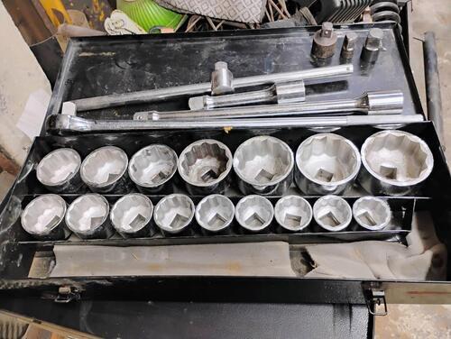 1 inch drive socket set, 1 5/8" through 3 1/8" includes ratchet ...