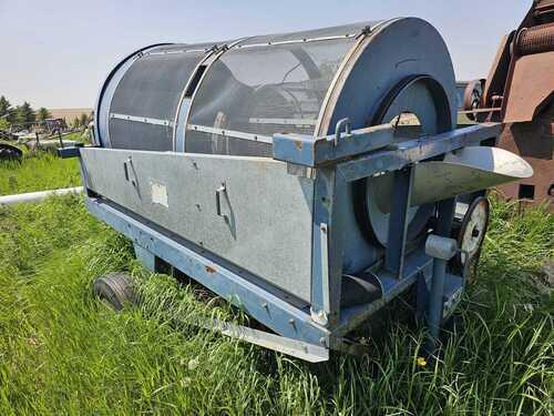 Rotary Grain cleaner double screens | Donnybrook, ND