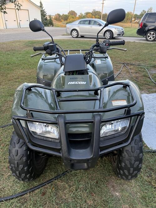 2014 Honda TRX 250 Recon. Great condition, battery only 2 years old ...