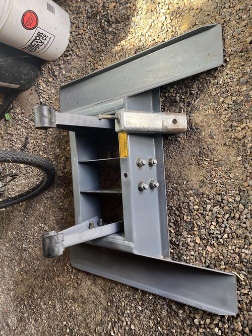 B&W companion hitch base for turnover ball | Hazen, ND