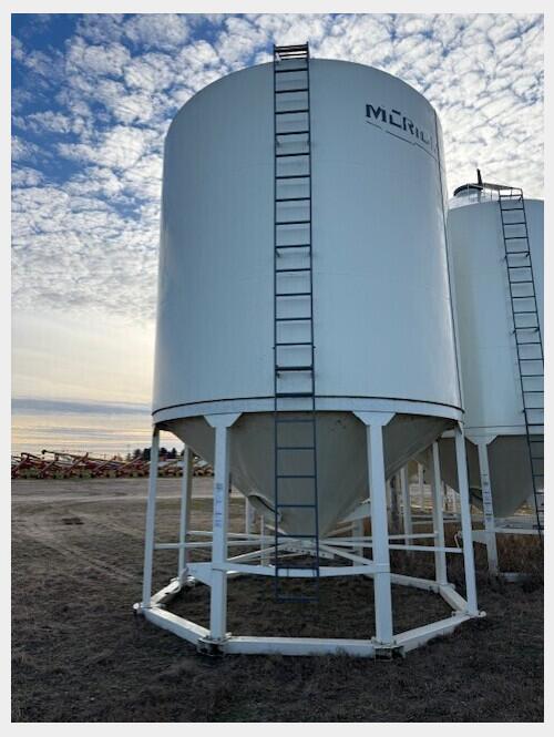 Used Meridian Hopper Bin | Rugby, ND