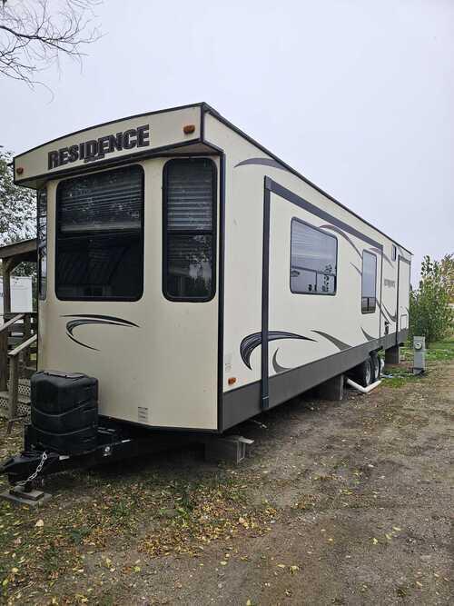 Camper for sale, 2016, two slide out,large living room, nice over all ...
