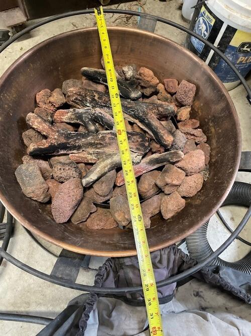 Round propane, fire pit with fake wood | Center, ND
