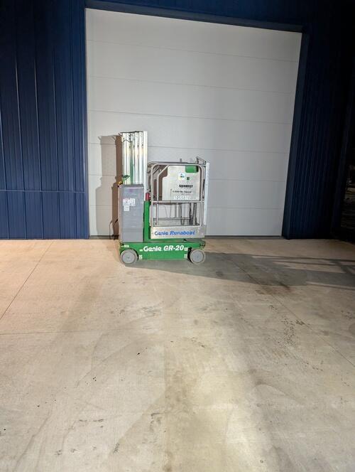 2017 Genie GR20 vertical mast lift. New batteries. | Fargo, ND