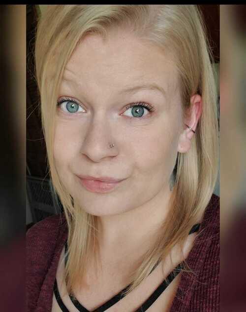 Haley - Profile on BisManOnline