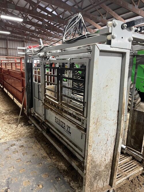 Ranger XL portable hydraulic chute. Purchased in 2021 seasonal use ...