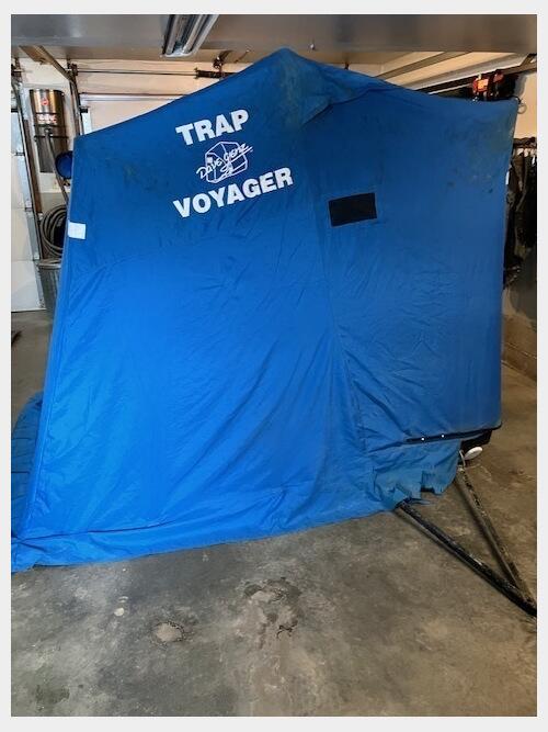 CLAM VOYAGER FISH TRAP with runner and hitch, seats two people. Good ...