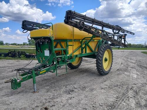Redball 570 sprayer, set on 22 inch rows qith 88 ft booms, have parts ...
