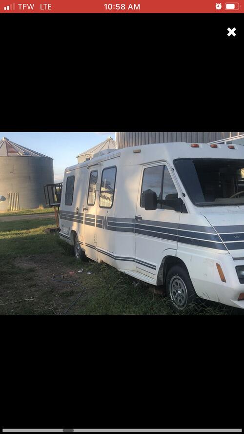 1989 Winnebago Lesharo | Golva, ND