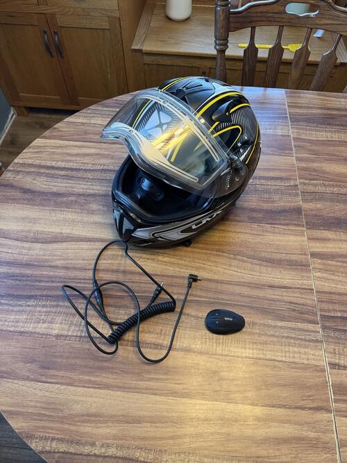 2xl CKX modular helmet with U-Clear Bluetooth. Has speakers in helmet ...