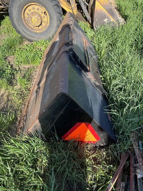 Large 96 snow bucket for bobcat | Drake, ND