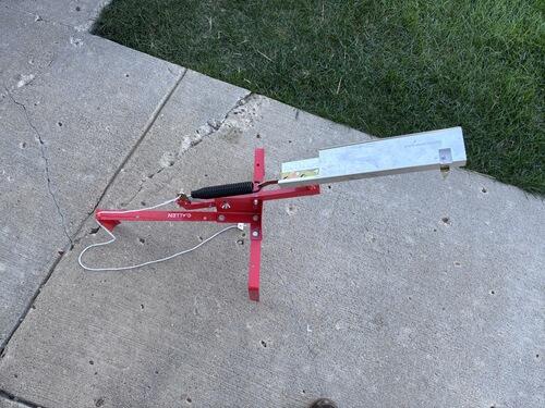 Allen EZ aim clay pigeon thrower | Minot, ND