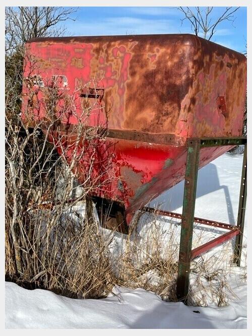 Hopper Tank on Stand w/Sliding Door | Wibaux, MT
