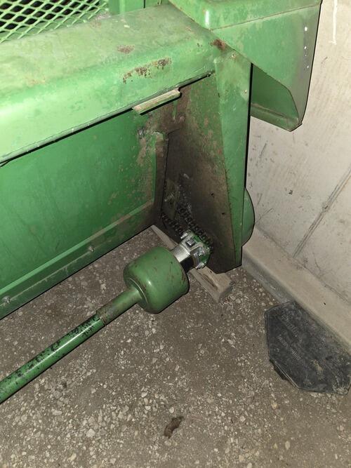 John deere FACTORY 1253a all crop head for sale, 400 acres on row unit ...