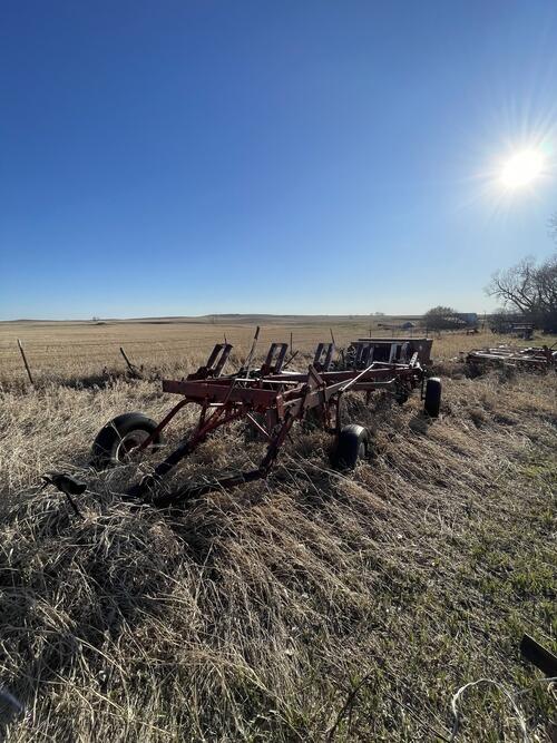 Ih 5 bottom plow with pony drill | Strasburg, ND
