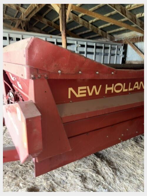 Manure spreader | Garrison, ND
