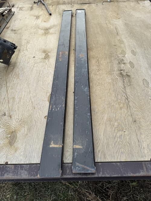 Skid steer pallet fork extensions | Bainville, MT