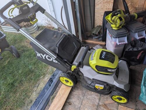 Ryobi 40v electric lawnmower and HyperTough scarifier/dethatcher. Mower ...