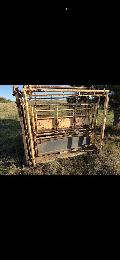 2700 obo foremost chute | Linton, ND