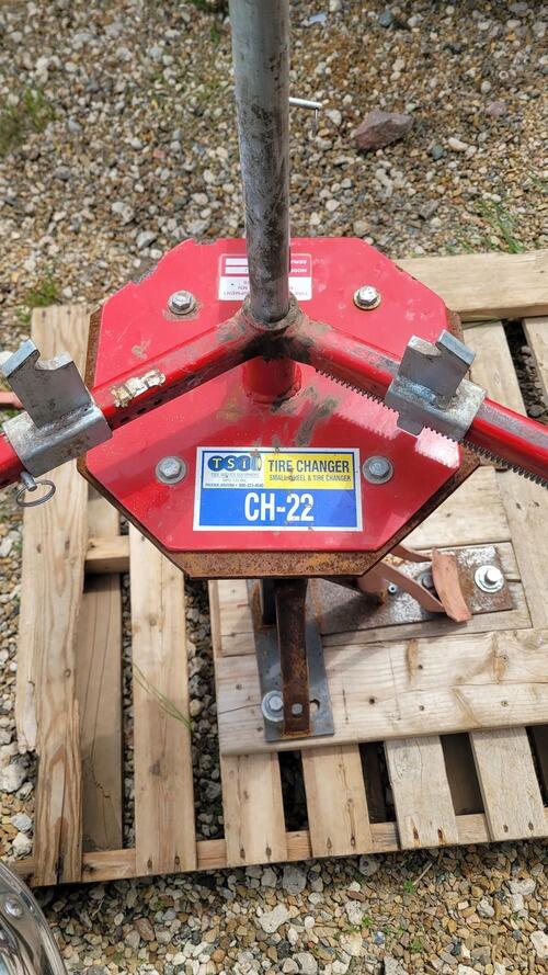 TSI SMALL WHEEL AND TIRE CHANGER MODEL CH22 PLUS TIRE TOOLS. | Bismarck, ND
