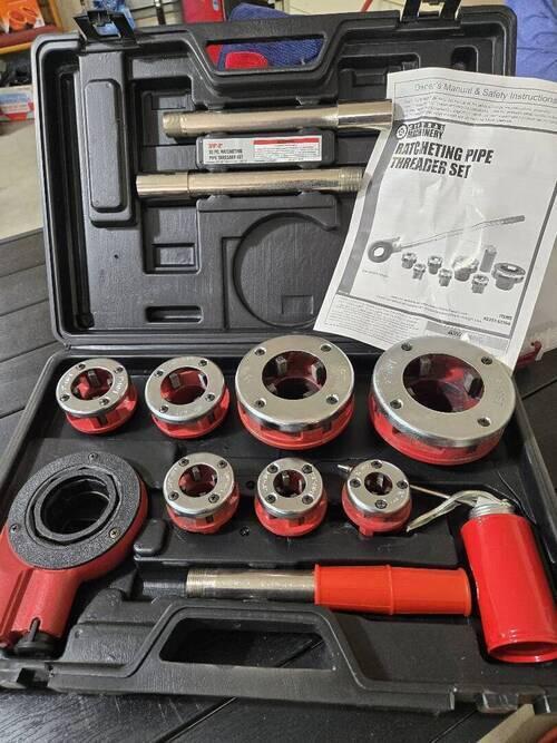 Ratcheting pipe threaded set 3/8-2" | Mandan, ND