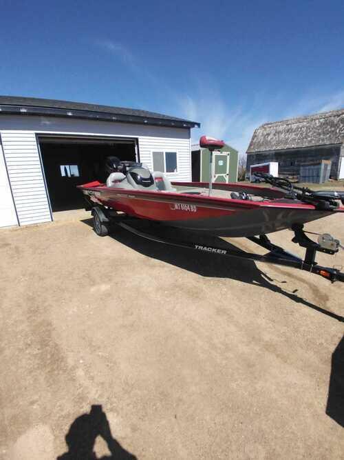 17'5 ft, comes with 45lb thrust minn Kota cable drive trolling motor ...