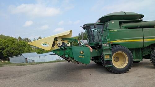 Sunflower header for sale. John Deere 930 with SunMaster attachment ...