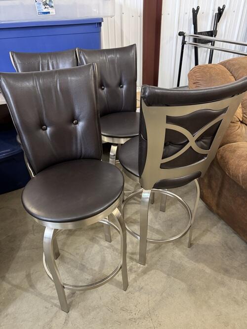 Kitchen stools (4) | Minot, ND
