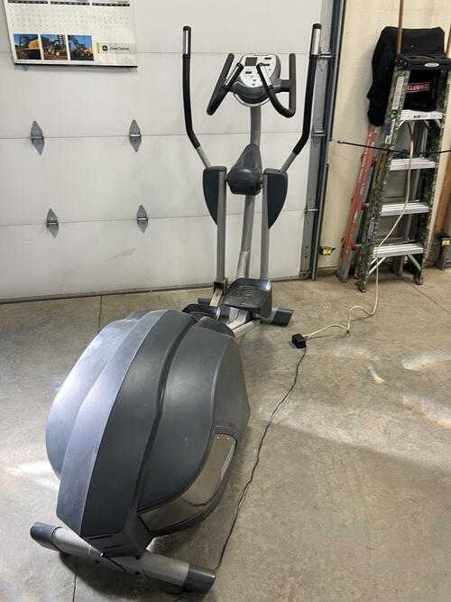 Nautilus Sport Series NE 2000 Eliptical Machine. | Mandan, ND