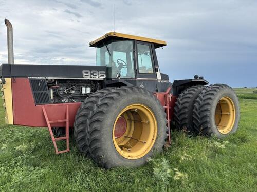Versatile 936, Designation 6, 8400 hrs, located north of LaMoure, North ...