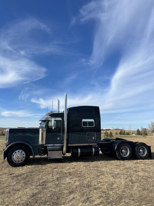 2001 Peterbilt 379 EXHD 6NZ CAT, 13 speed, 265 wb, 3:55 gears. Good ...