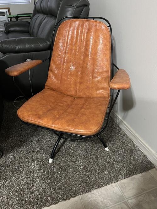 1960s Homecrest rocker/swivel chair. Amazing shape. No tears | Minot, ND