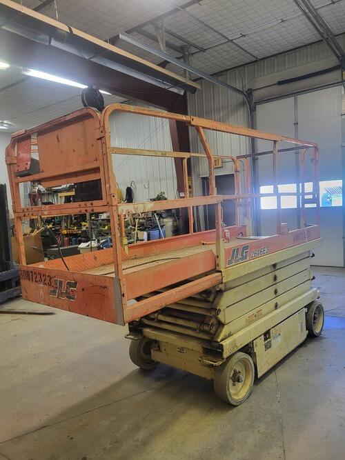 JLG 2646E2 Electric Scissor Lift. | Bismarck, ND