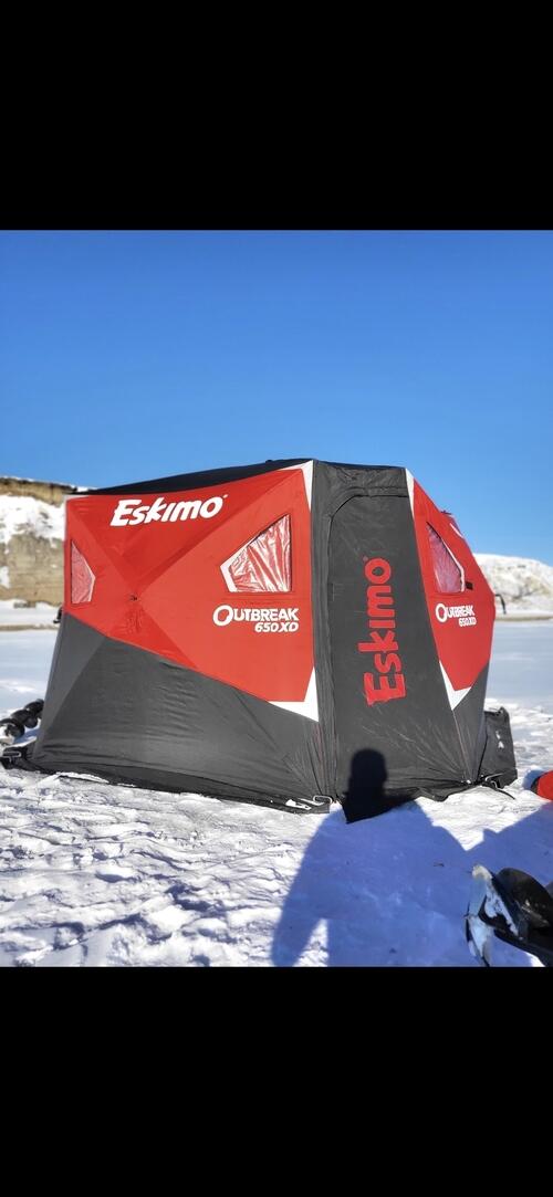 Eskimo 650 xd and 8" Eskimo auger house has no rips or burns just going ...